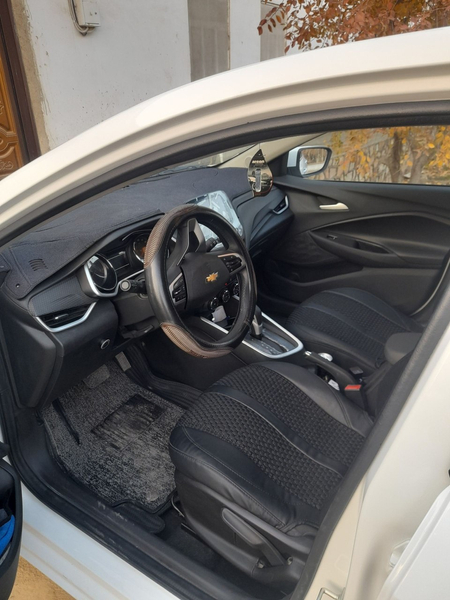 Onix premier turbo