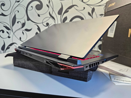 ПРОДАМ Macbook Air 15