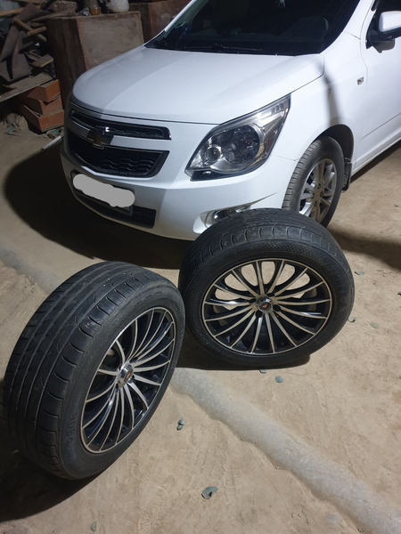 Tekno Spark 16 .