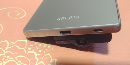 Sony XPERIA SOTILADII ishlatkanlar biladi