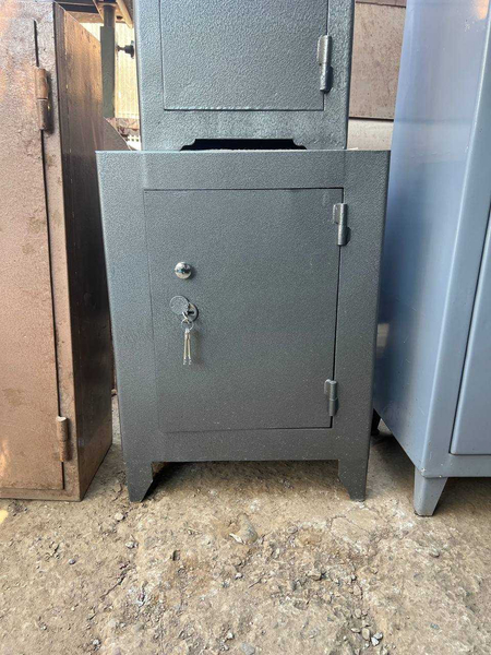 Сейф металлический в отличном состоянии Seyf metaldan zor holatda 50$