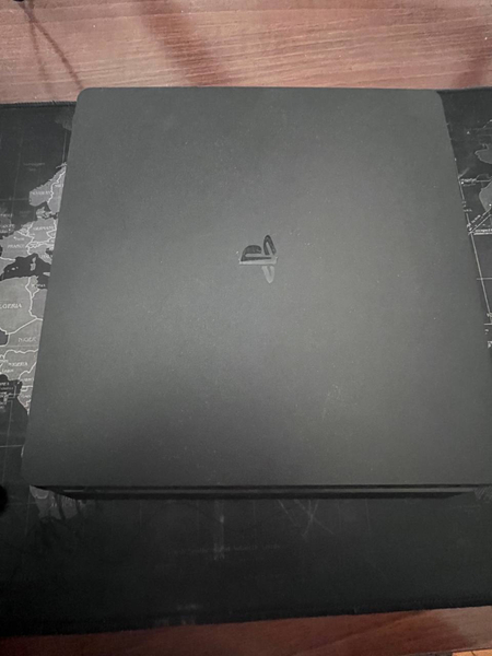 PS4 Slim 1TB 42 игр