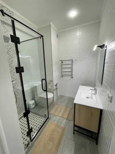 4 комнатная в новостройке, супер локация. 149м2 ЕВРО ремонт, центр