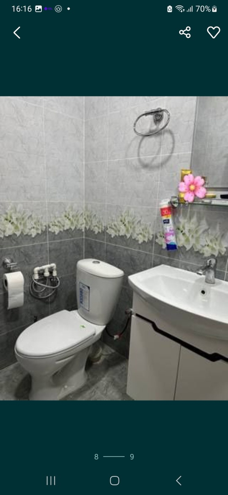 Продаётся в центре 2 ком квартира