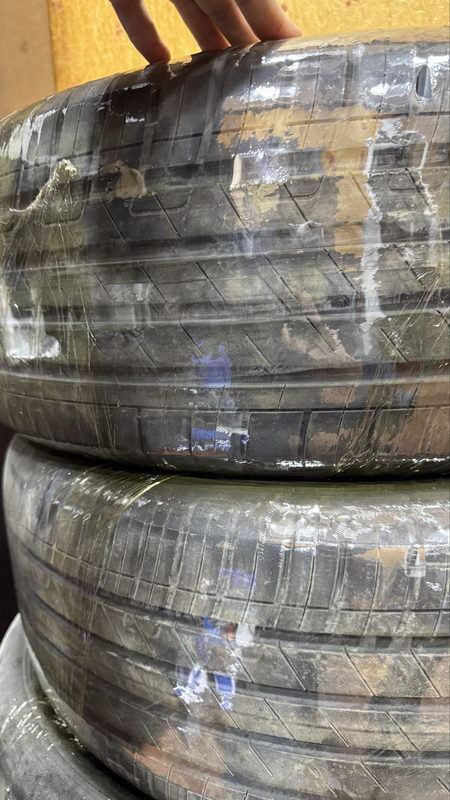 Продам шины Goodyear Efficient Grip Performance