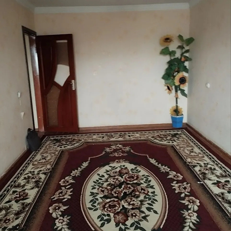 Срочно продаётся шикарная 2комнатная квартира на 3этаже в 3этажной кир