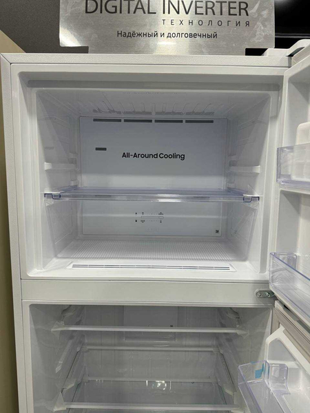 Холодильник Samsung 391 л RT38CG6000WWWT