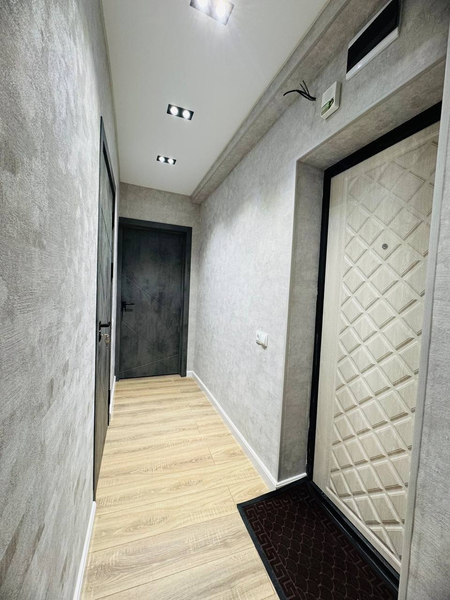 Срочно продается 2х ком. квартира на Ц4, ор-р: кафе Централ, 52м2