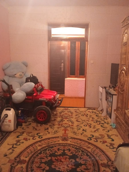 Продаётся 2-Х переделанная в 3-х комнатную. Также продаётся 1 комнатна