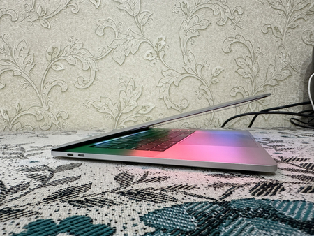 Ноутбук Apple Macbook Pro 2018 2k экран 15 inch Intel Core I7