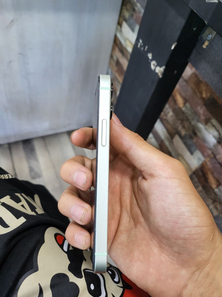 Iphone 12 mini sotiladi