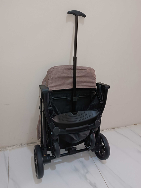 Продам прогулочную коляску Ining baby-чемодан, спинка механизм