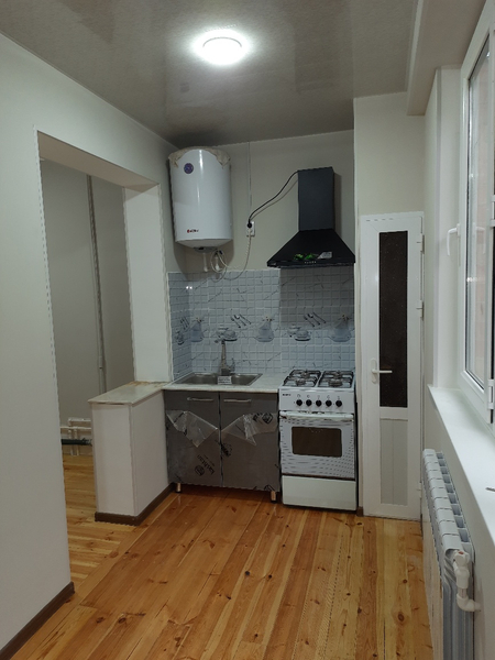 Продам 3-х ком. / 4 мкр. Дом 39 / г. Гулистан
