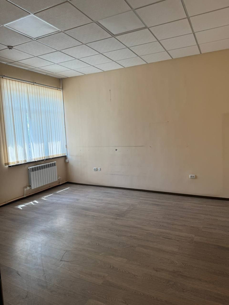 Срочно сдается помещение под офис общая площадь  300 КВ.м