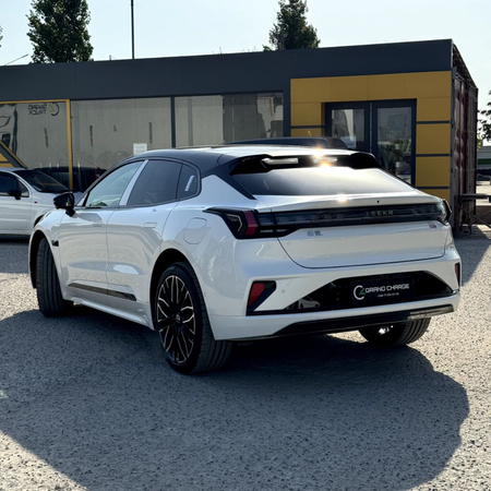 Zeek 001. You. Z sport. Зеекр 001. Z sport.