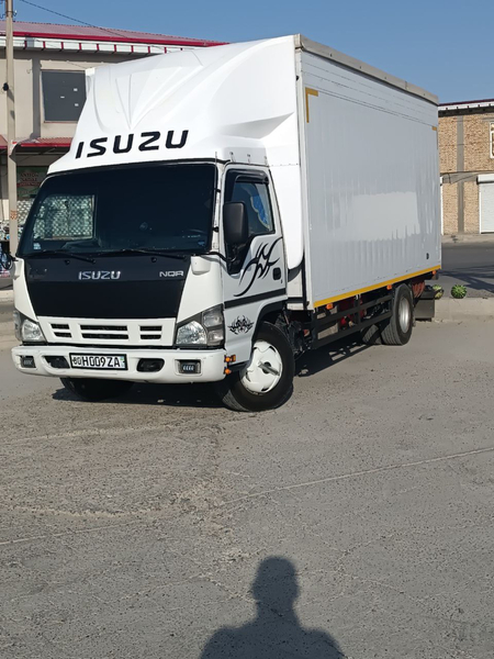 Isuzu sotiladi ishga tayyor