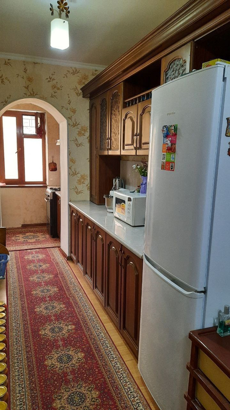 Зудлик билан квартира  хамма жихозлари билан мебеллар бн Сотилади...