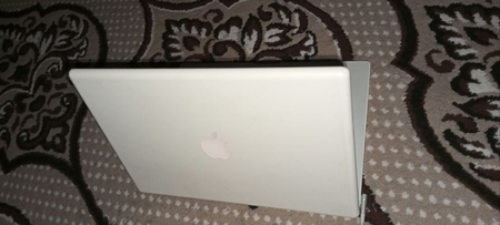 MacBook model:A1181