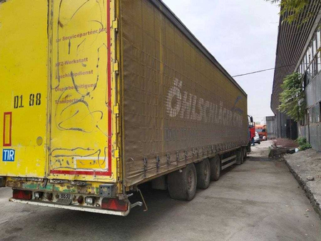 Yarim tirkama furgon