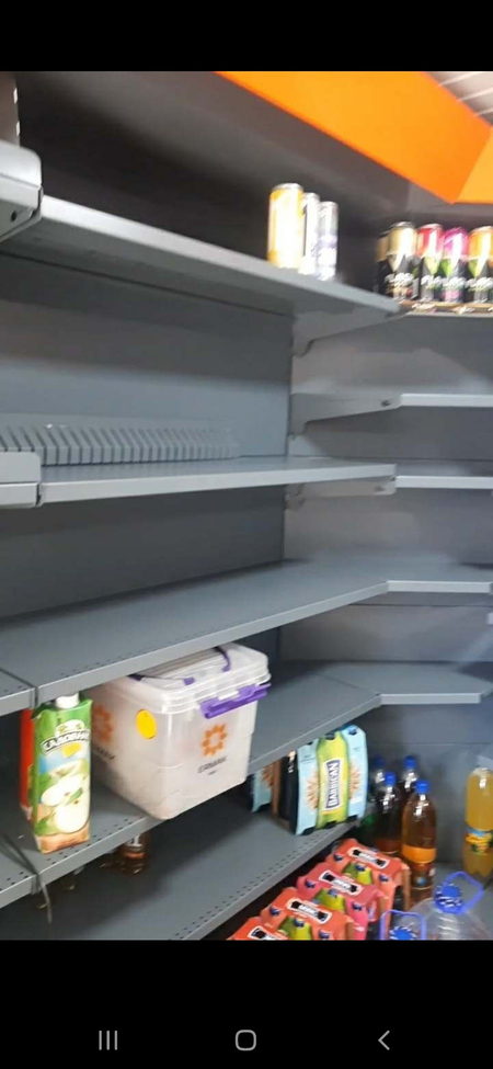 Продаётся  стилаж  красиво  оригинал