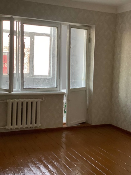Квартира сотилади Зангиота якинида