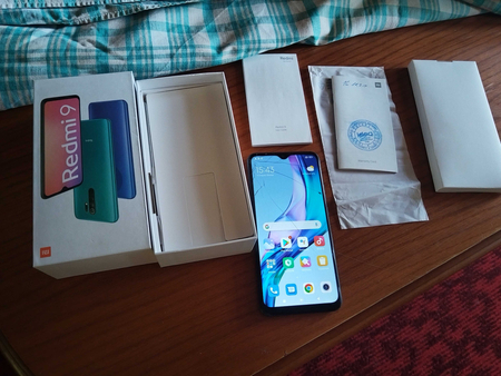 Телефон Redmi 9 4/64  сотилади коробка док бор