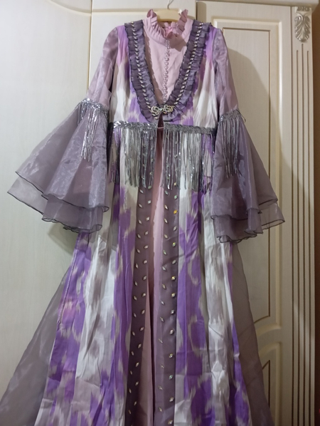 Kelinchaklar uchun abaya koyne