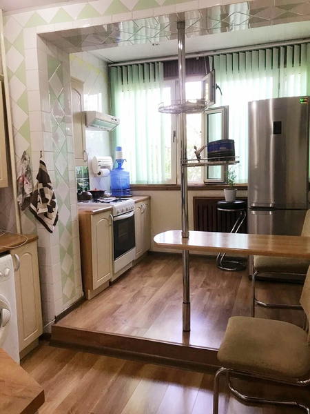 Срочно продаётся Ц 5 4х комнатная