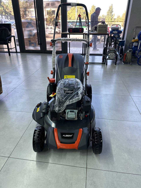 Бензиновая газонокосилка Albert LM51-2L  самоходная