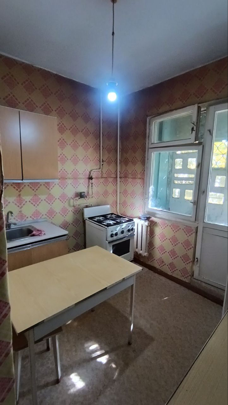 Юнусабад 15, 1/1/5, балкон 2*6.