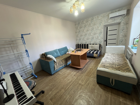 Продаётся дом с участком 2 сотки 4 комнаты