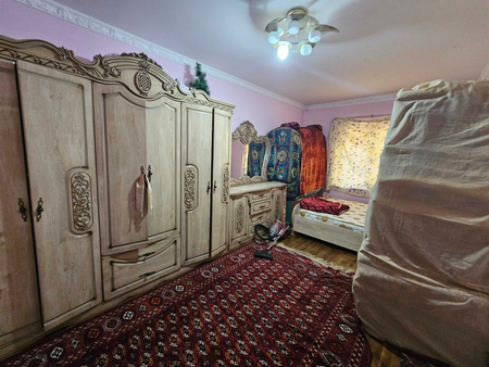 4 xonali 95m² 1-qavat uy sotiladi.
