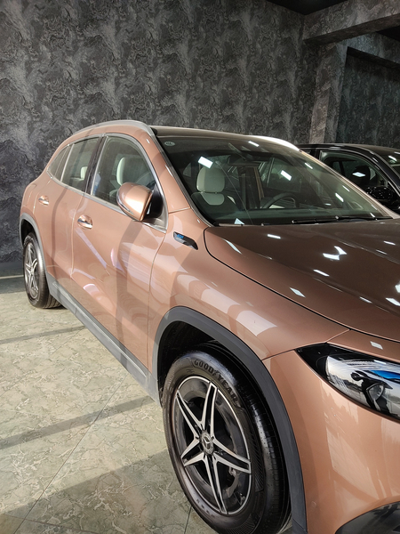Mercedes Benz EQA