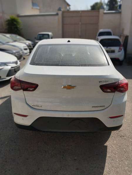 Onix premier yangi 2024