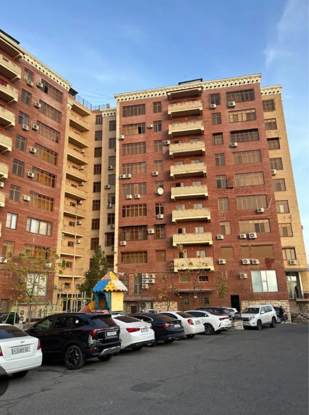 Продам квартиру в центре на Ц-5 Пожарка Artel 3/7/10 Красный дом