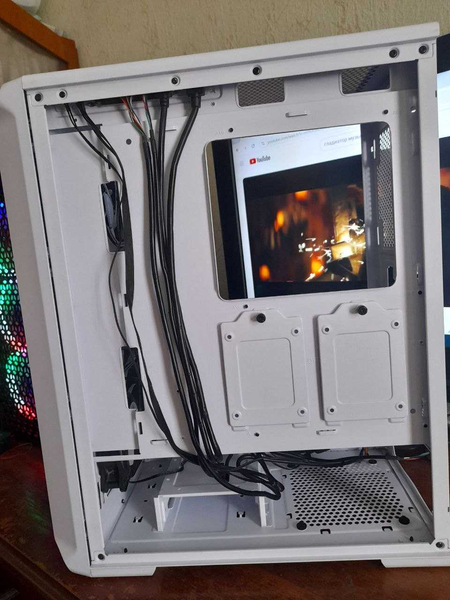Продам корпус Cougar Archon 2