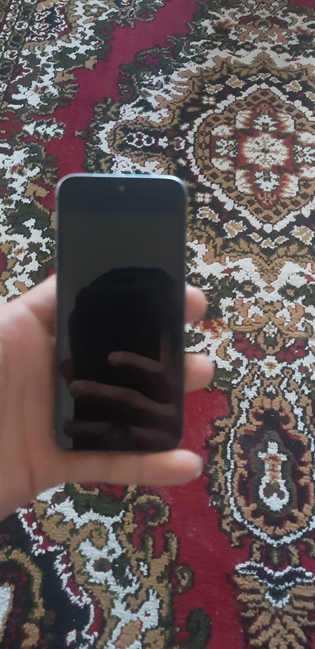 iPhone 5 sotiladi