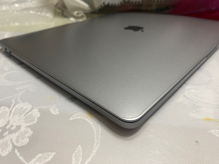 MacBook Pro 2016/2017 i7 16 256gb
