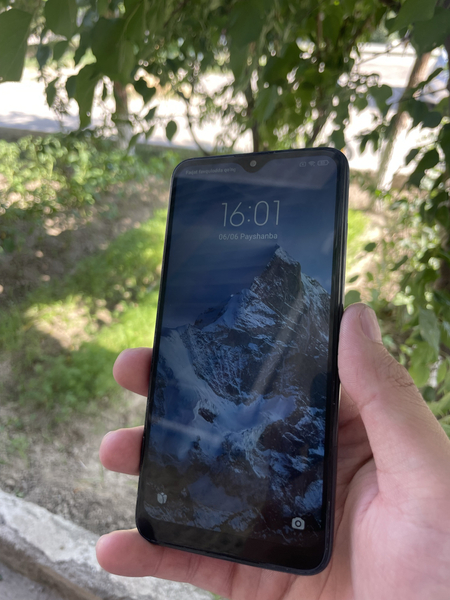 Redmi 8 kardok bor