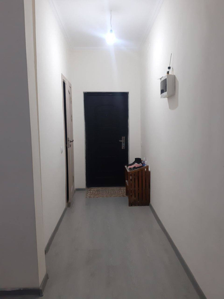 Срочно продаються трёх комн квар в Самарканд в массиве Карасув (МОТРИД