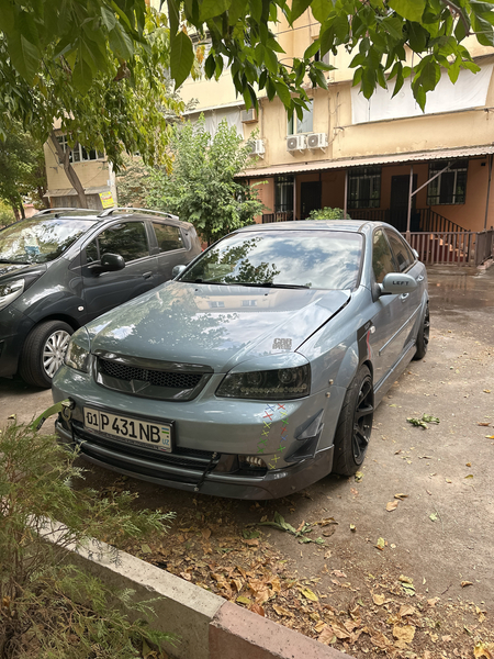 Решетка Облицовка для Lacetti Roadruns Оригинал в отличном состоянии