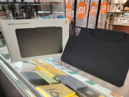 Оригинальный чехол на Xiaomi Pad 6s Pro 12.4
