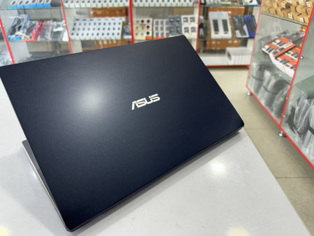 Asus klavyaturasi yonadigan ofisnoyni ideali