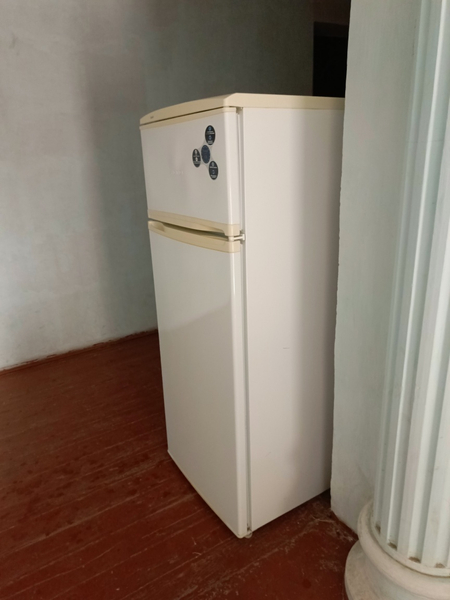 Продам холодильник
