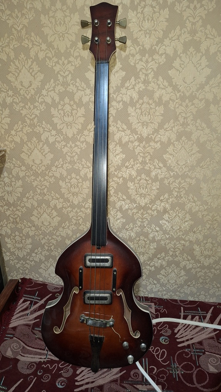 Бас гитара продам