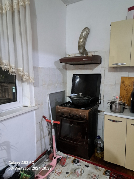 Kvartiraga qizlar olinadi