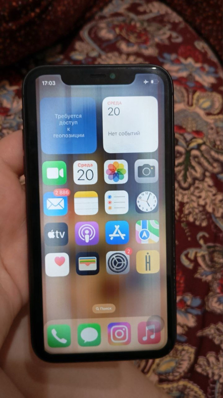 iPhone 11 black