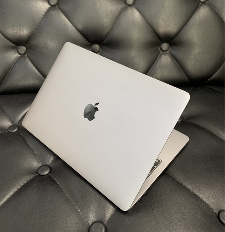 Apple MacBook Pro M1 2020 года 8/512 GB в хорошем состоянии