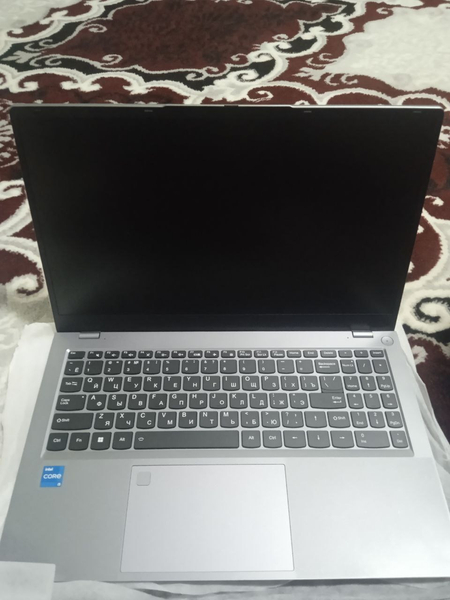 HANSON  LAPTOP 15.6 TRX HS core i5 SSD 512  srochni pul kerak sotiladi