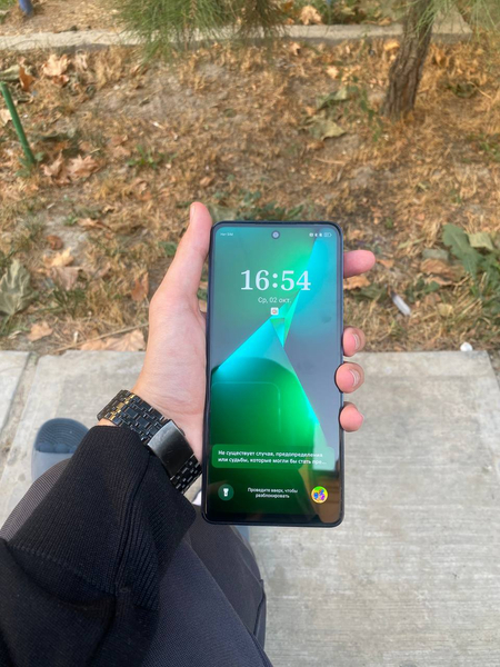 Tecno Pova 5 ...